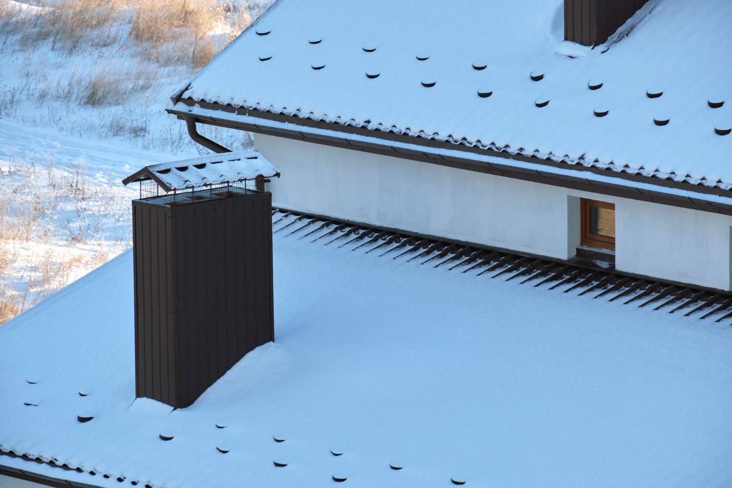 Address Roof Damage: Winter Conditions
